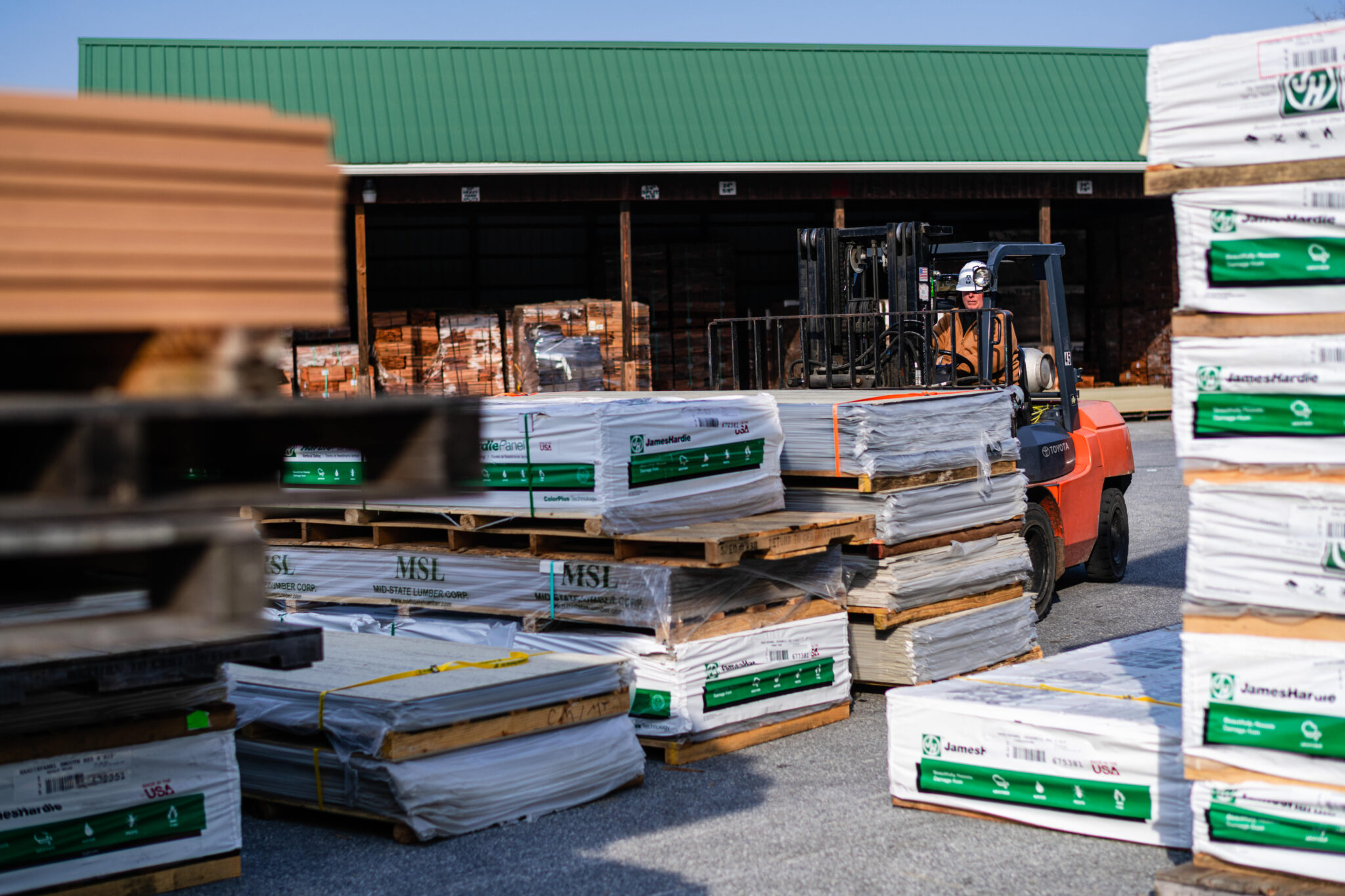 A Guide to Responsible Leftover Building Materials Disposal